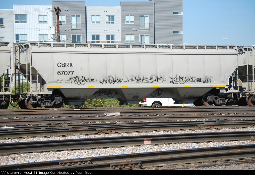 GBRX 67077